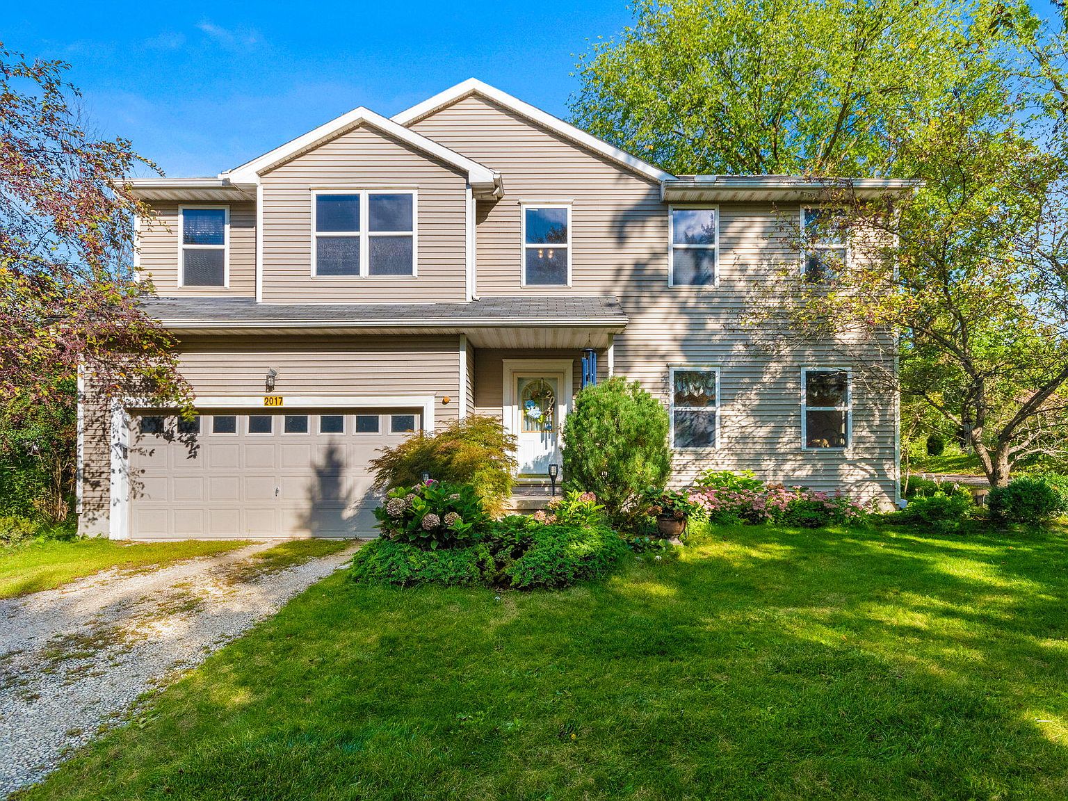 2017 Chalmers Dr, Ann Arbor, MI 48104 | MLS #24001122 | Zillow