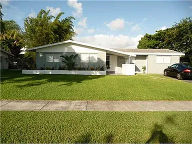 10050 Broad Channel Dr Miami FL | Zillow