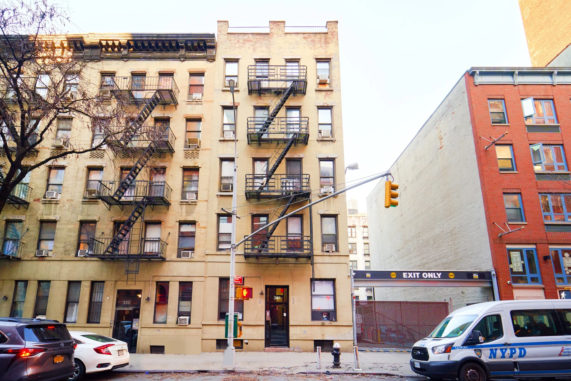 331 West 43rd Street in Hell's Kitchen : Sales, Rentals, Floorplans ...