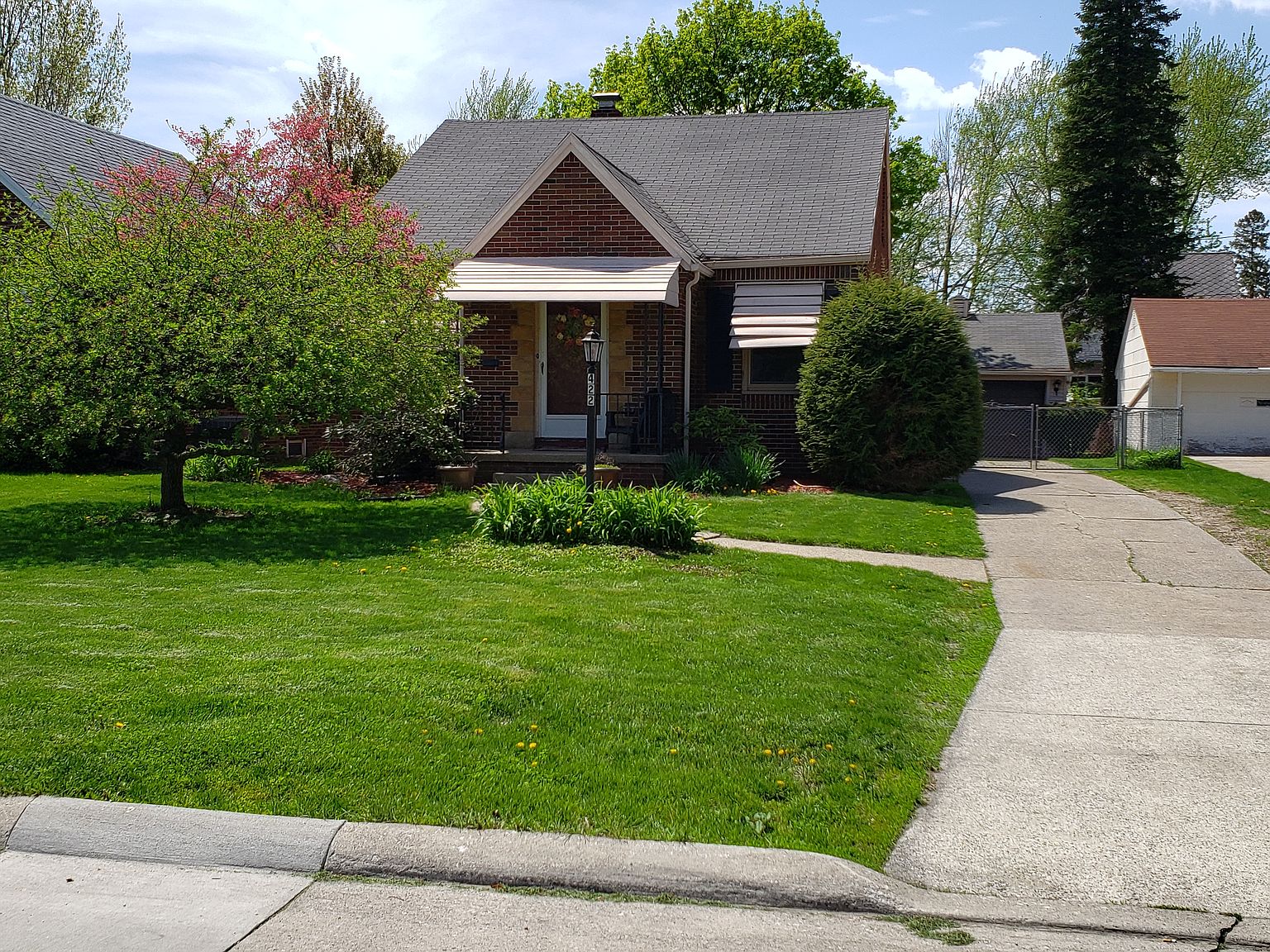 422 S Berlin Ave, Oregon, OH 43616 | Zillow