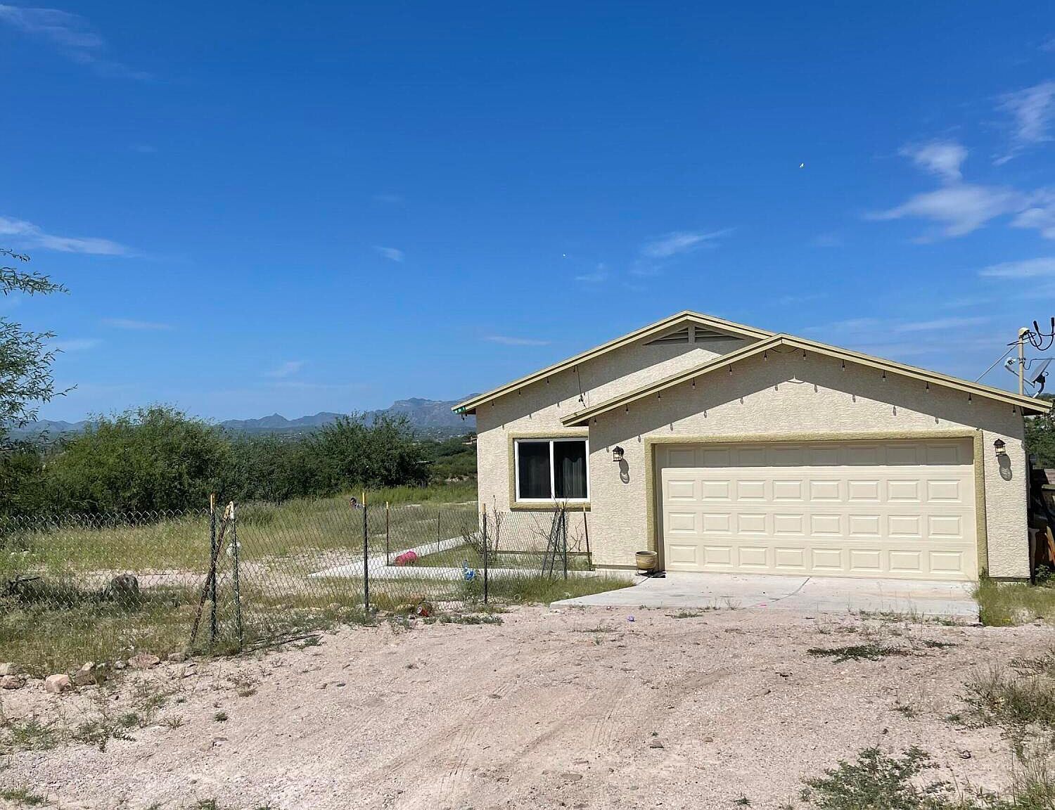 981 Circulo Tumbleweed, Rio Rico, AZ 85648 | Zillow
