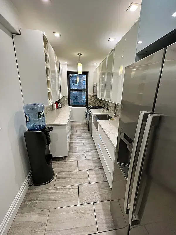 303 East 37th Street #3E in Murray Hill, Manhattan | StreetEasy