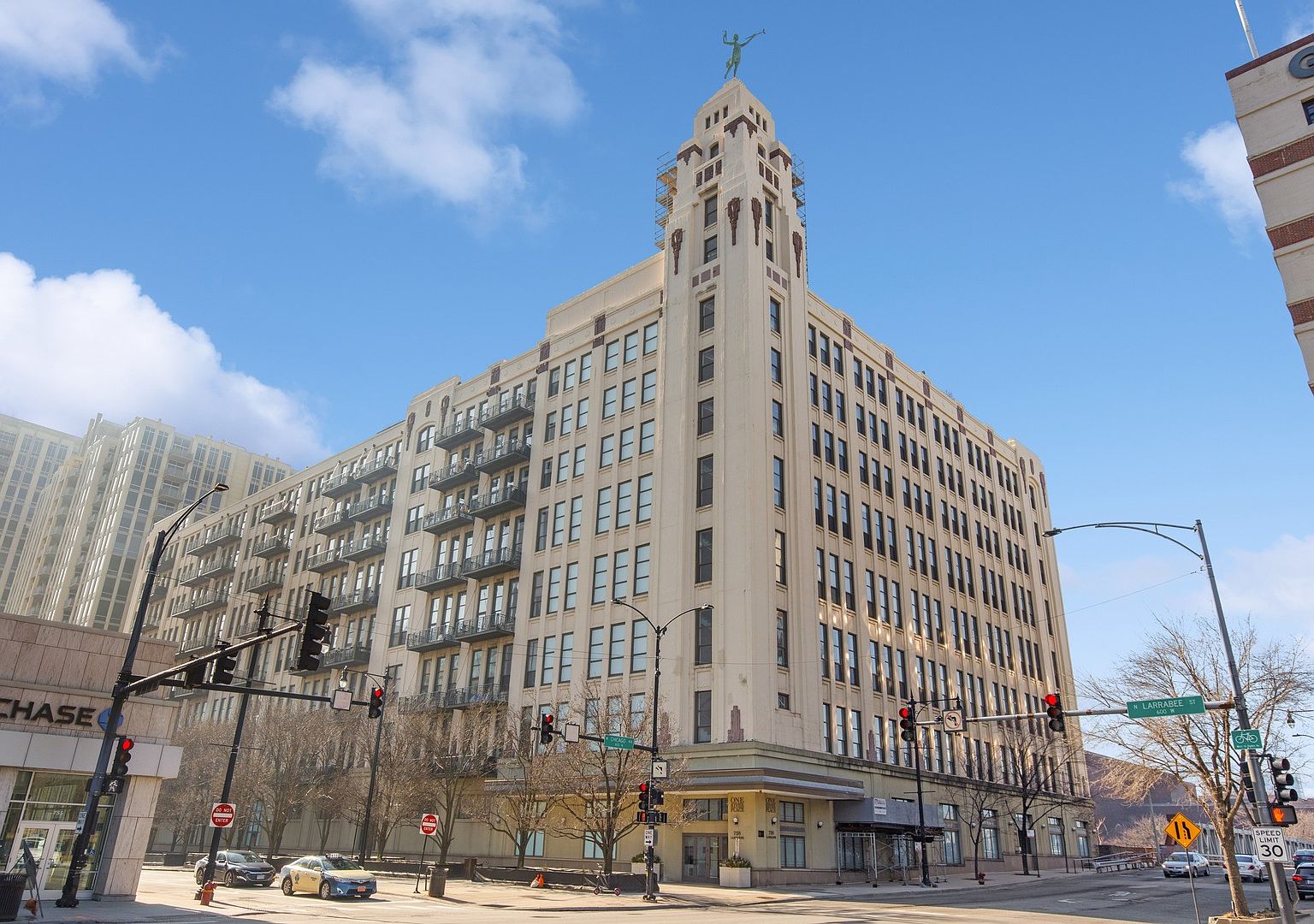 758 N Larrabee St APT 731, Chicago, IL 60654 | MLS #11966508 | Zillow
