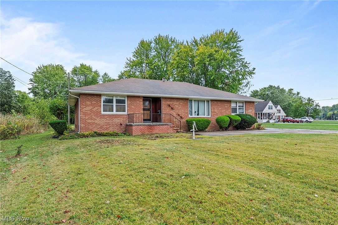 2935 W Erie Ave, Lorain, OH 44053 | Zillow