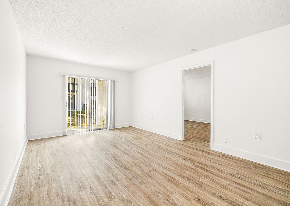 Skye Oaks - 110 Summerfield Way Brandon FL | Zillow