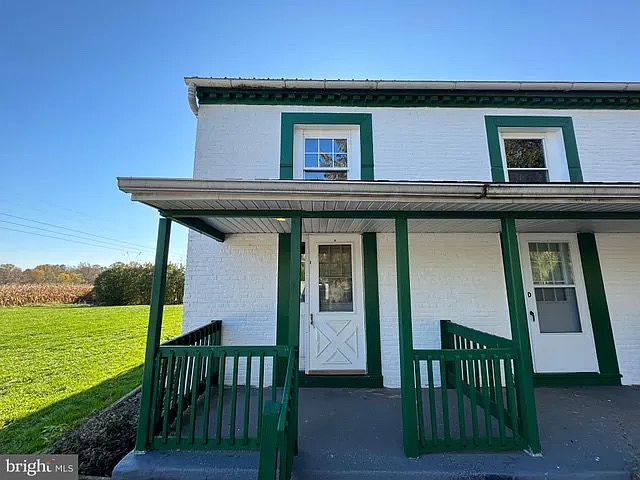 1099 E Irishtown Rd, New Oxford, PA 17350 | Zillow
