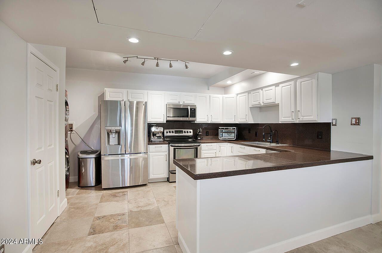 349 E Thomas Rd UNIT E401, Phoenix, AZ 85012 | MLS #6716327 | Zillow