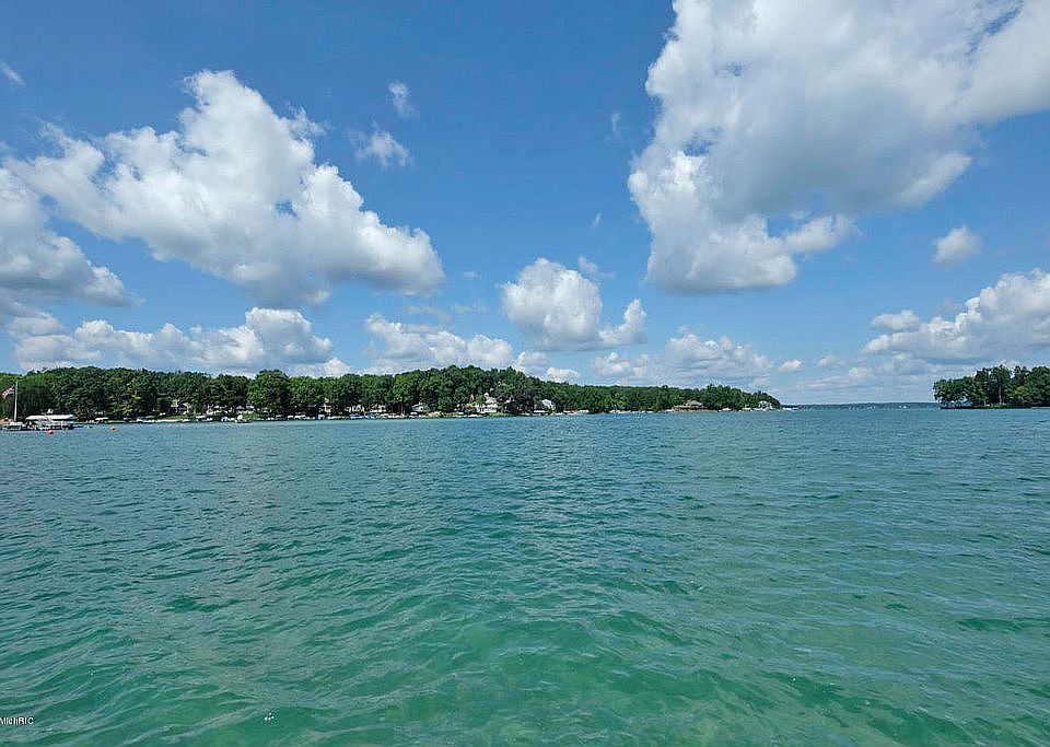 751 S Gull Lake Dr, Richland, MI 49083 | Zillow