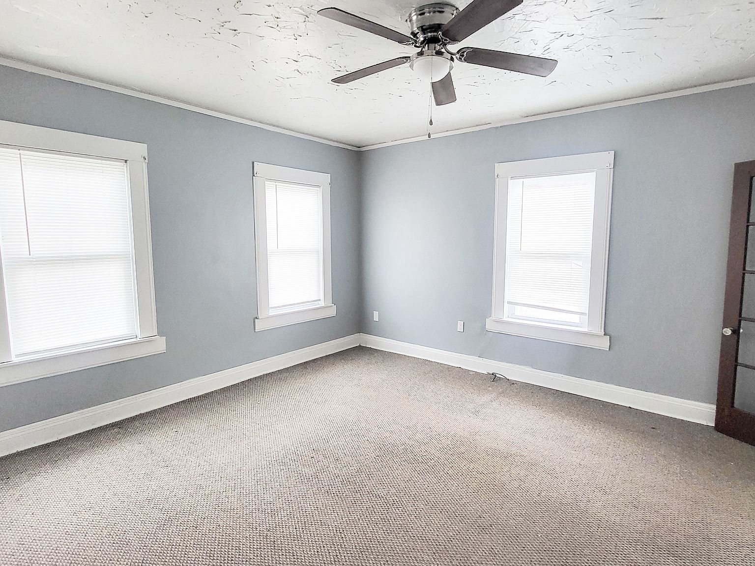 40 Whitcomb St APT 3, Webster, MA 01570 | Zillow