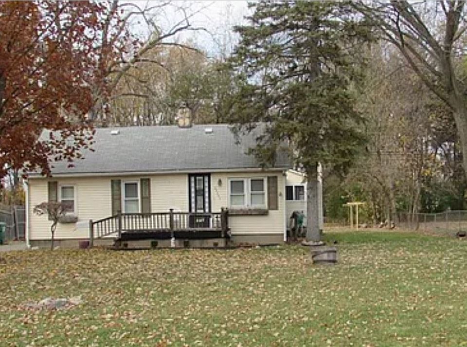29040 Bock St, Garden City, MI 48135 | Zillow
