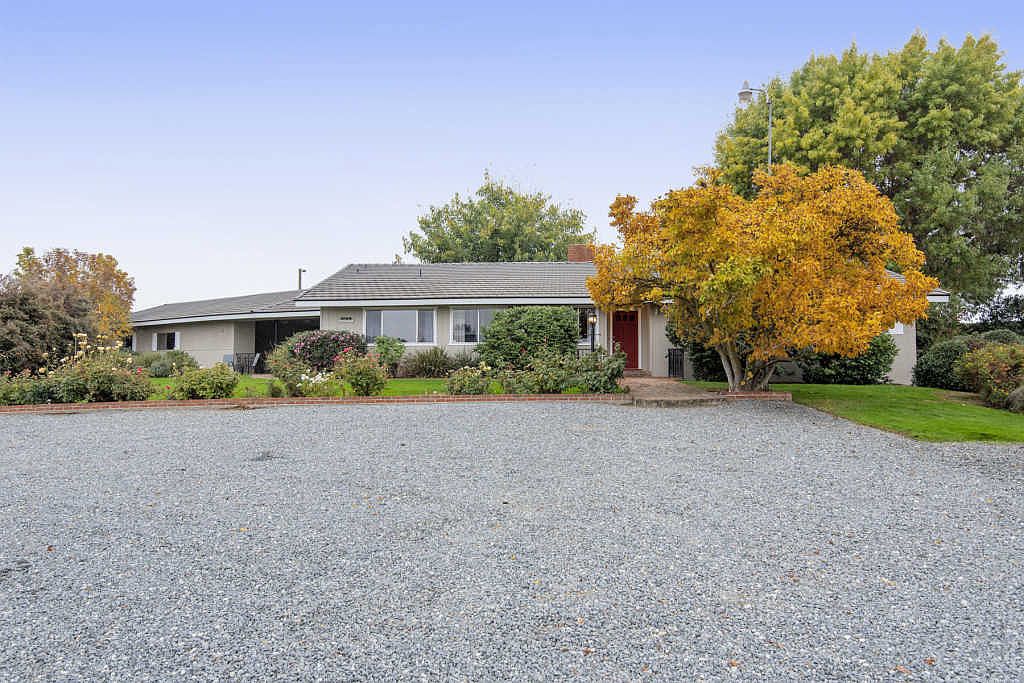 24831 Avenue 200, Strathmore, CA 93267 | Zillow