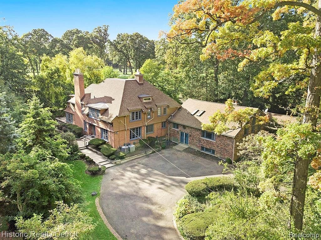 18065 Hamilton Rd, Detroit, MI 48203 | Zillow