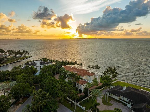 33 Arvida Pkwy, Coral Gables, FL 33156 | MLS #A11541974 | Zillow