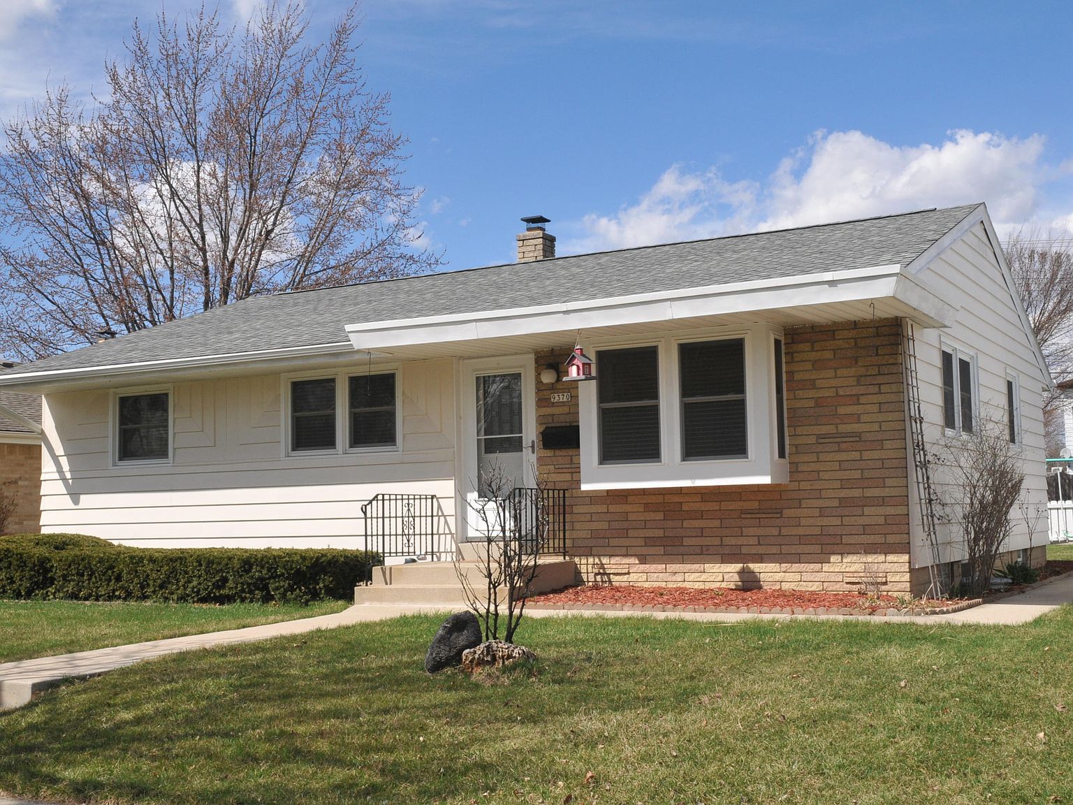 9370 W Melvina St, Milwaukee, WI 53222 | Zillow