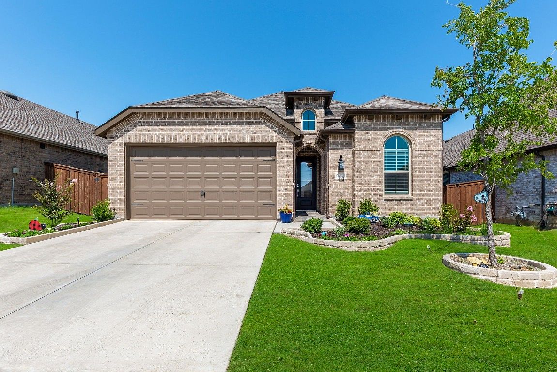 3513 Dusty Miller Rd, Aubrey, TX 76227 | MLS #20367741 | Zillow