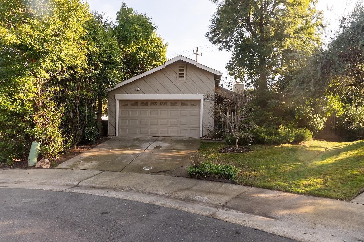 7220 Eminent Ct, Sacramento, CA 95842 | Zillow