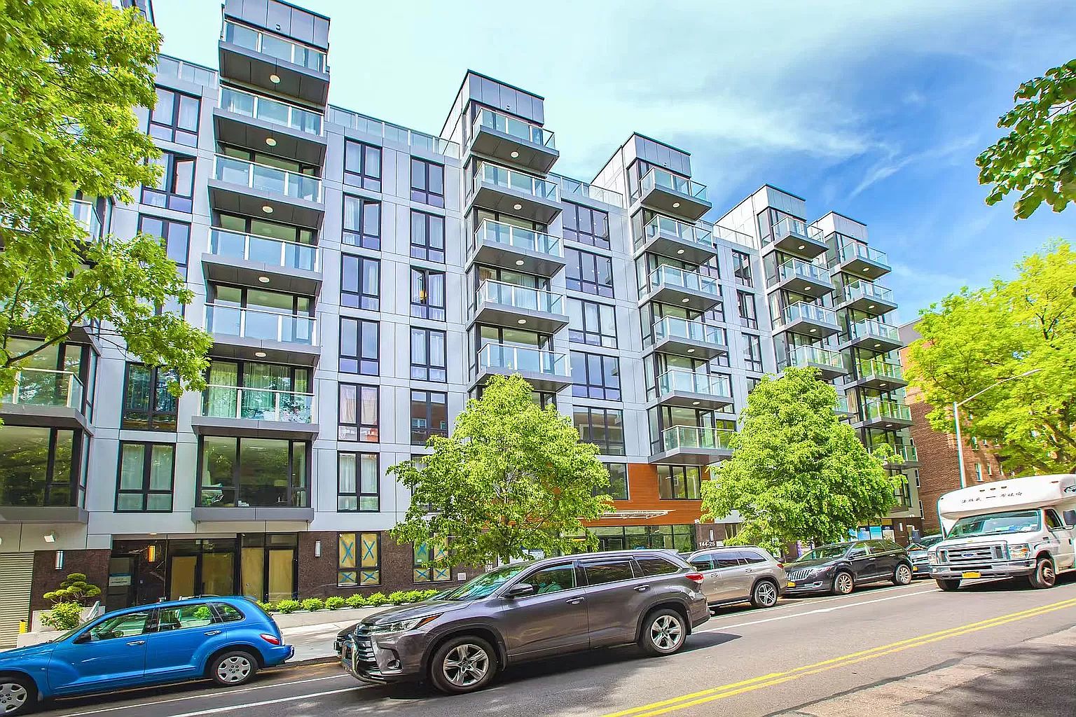 144-27 Sanford Ave #3J, Flushing, NY 11355 | Zillow