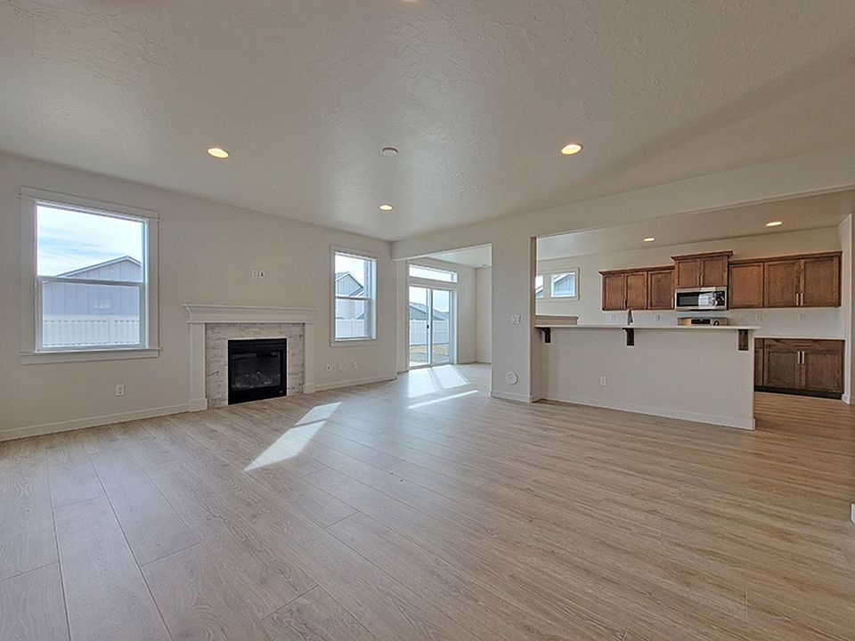 10703 W Daylily Ave, Star, ID 83669 | Zillow