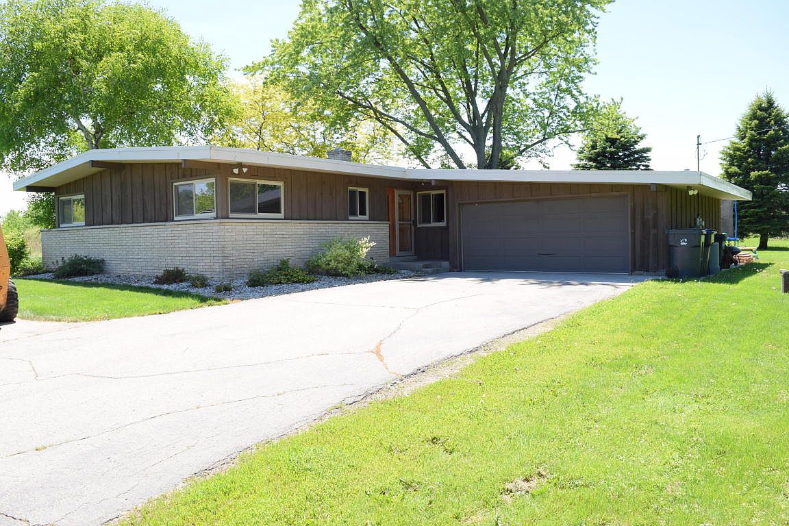 5044 Hansche Rd, Racine, WI 53403 | Zillow
