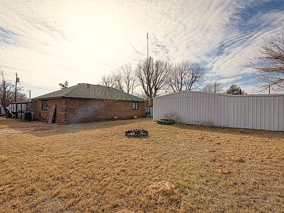 501 Redmoon St, Reydon, OK 73660 | MLS #1095386 | Zillow