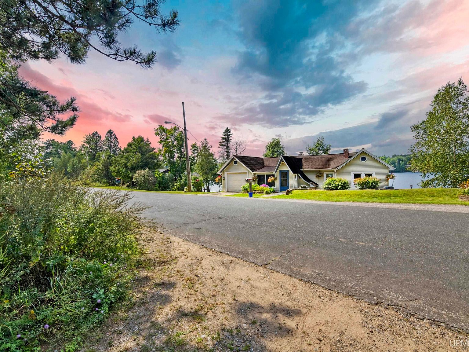 5179 Keyes Lake Dr, Florence, WI 54121 | Zillow