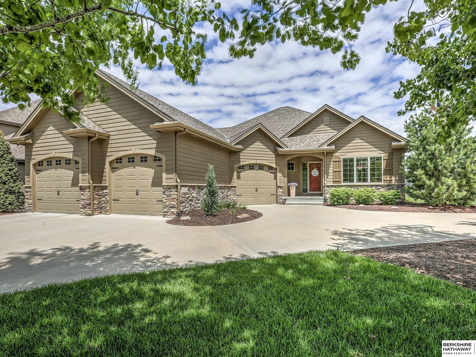 19726 Bellbrook Blvd, Gretna, NE 68028 | Zillow