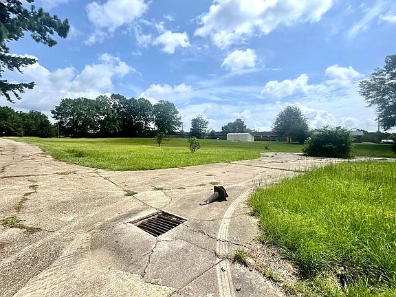 820 E Washington St, Brookhaven, MS 39601 | MLS #138622 | Zillow