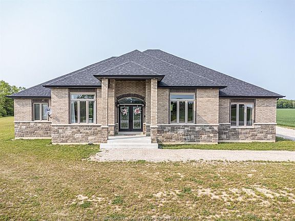 3000 S Talbot Rd, Tecumseh, ON N0R 1L0 | MLS #24006972 | Zillow