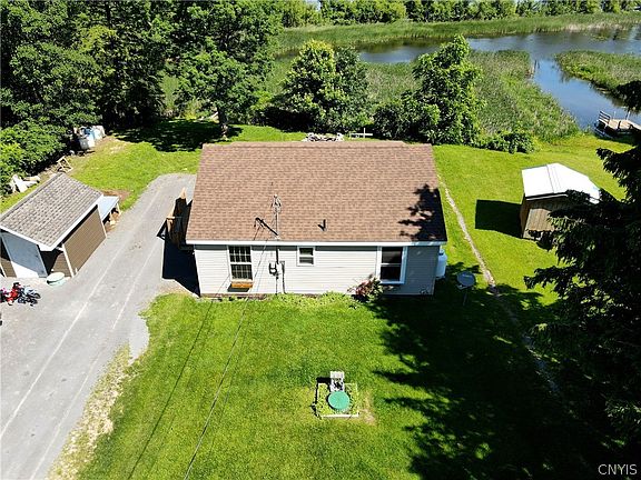 21313 Storrs Rd, Sackets Harbor, NY 13685 | MLS #S1414551 | Zillow