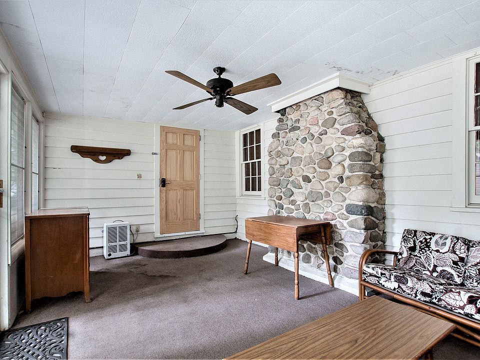 980 Lakewood St, Pullman, MI 49450 | Zillow