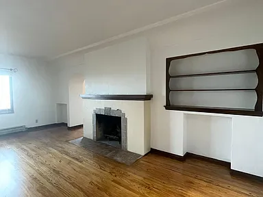 Cliff Dr. Apartment - Spacious with Hardwood Floors - 216 W Cliff Dr ...