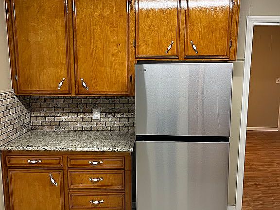 2801 E Mistletoe Ave, Victoria, TX 77901 | Zillow