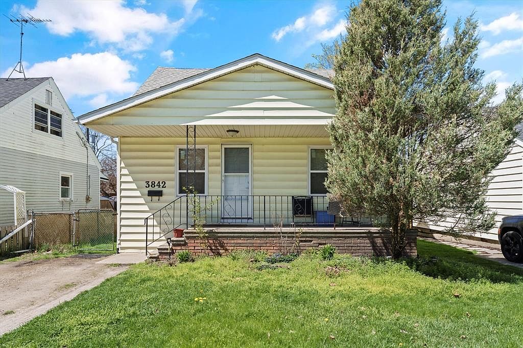 3842 Matchette Rd, Windsor, ON N9C 2A2 | MLS #24021055 | Zillow