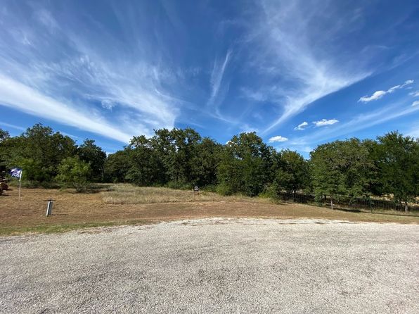 Silver Lakes Ranch - Sunset TX Real Estate - 23 Homes For Sale | Zillow