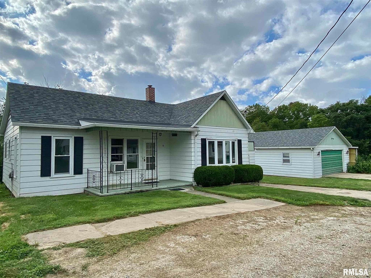 304 N Central Ave, Saint David, IL 61563 | Zillow
