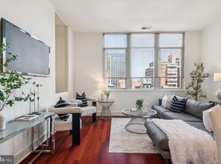 210 Locust St #2DW, Philadelphia, PA 19106 | MLS #PAPH2469370 | Zillow