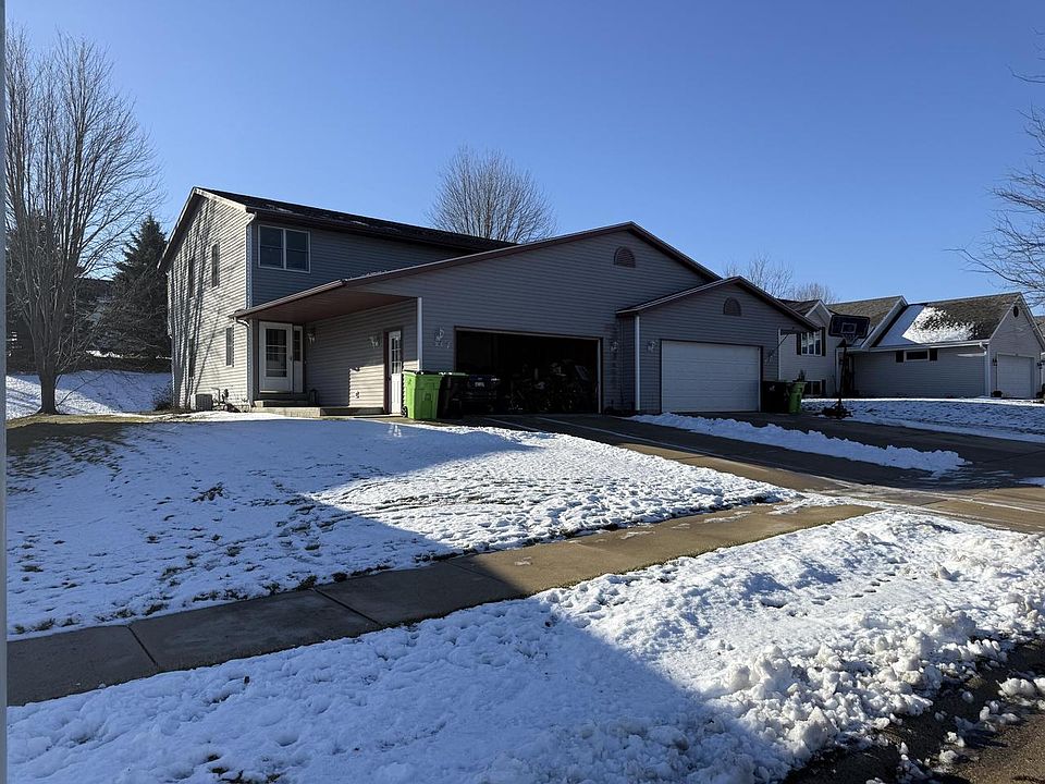 1381 Patton DRIVE #1383, Hartford, WI 53027 | MLS #1947349 | Zillow