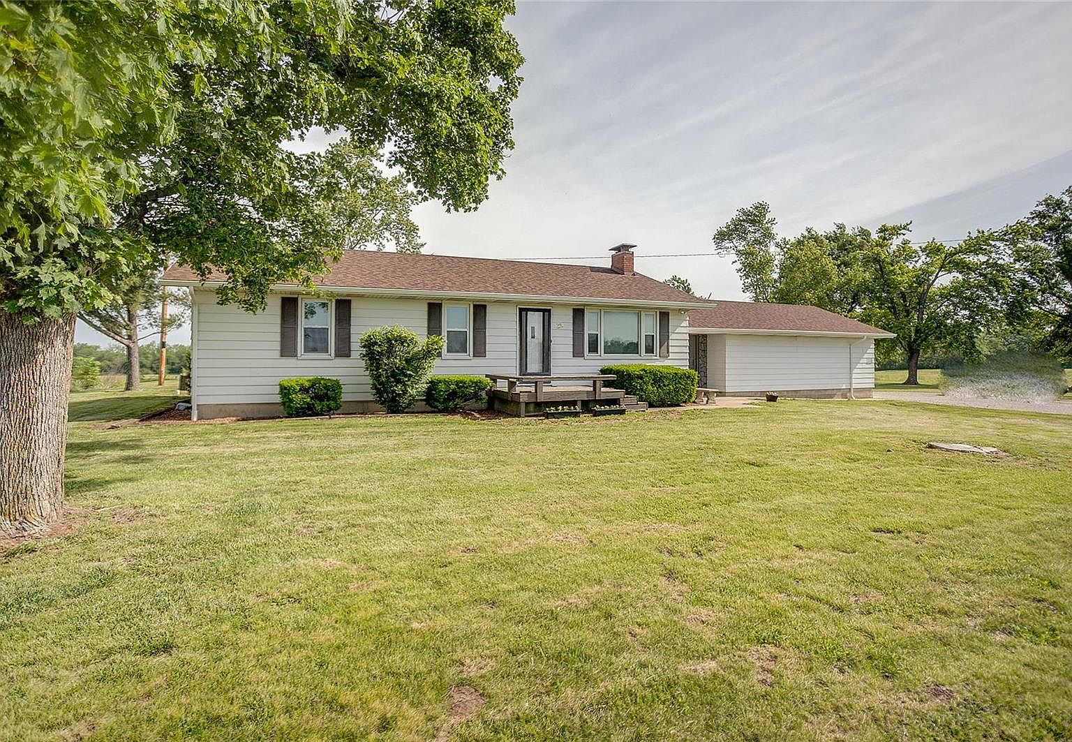 29 Lily Rd, Lenzburg, IL 62255 | Zillow
