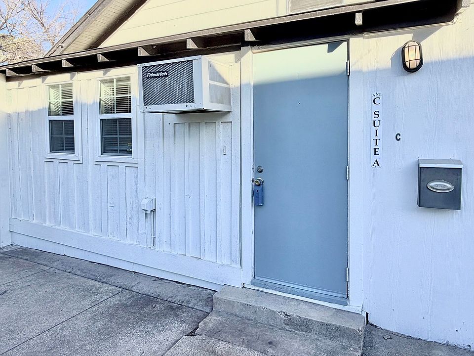 1002 Gregg St #Ca, Denton, TX 76201 | Zillow
