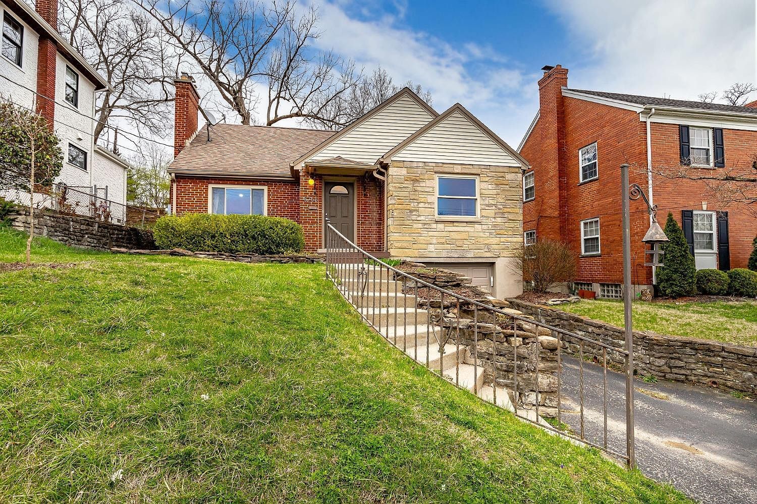 5758 Glengate Ln, Cincinnati, OH 45212 | Zillow