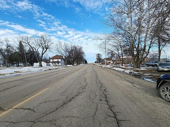 376 Main St, Kenneth, MN 56147 | Zillow