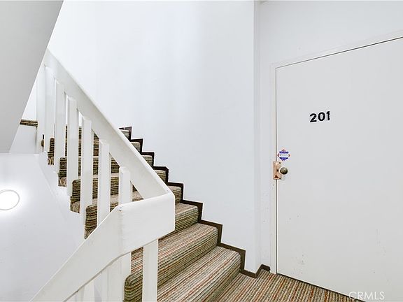 1209 Amherst Ave APT 201, Los Angeles, CA 90025 | MLS #PW24091797 | Zillow