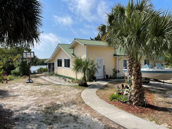 Cedar Key FL Luxury Homes For Sale - 86 Homes | Zillow