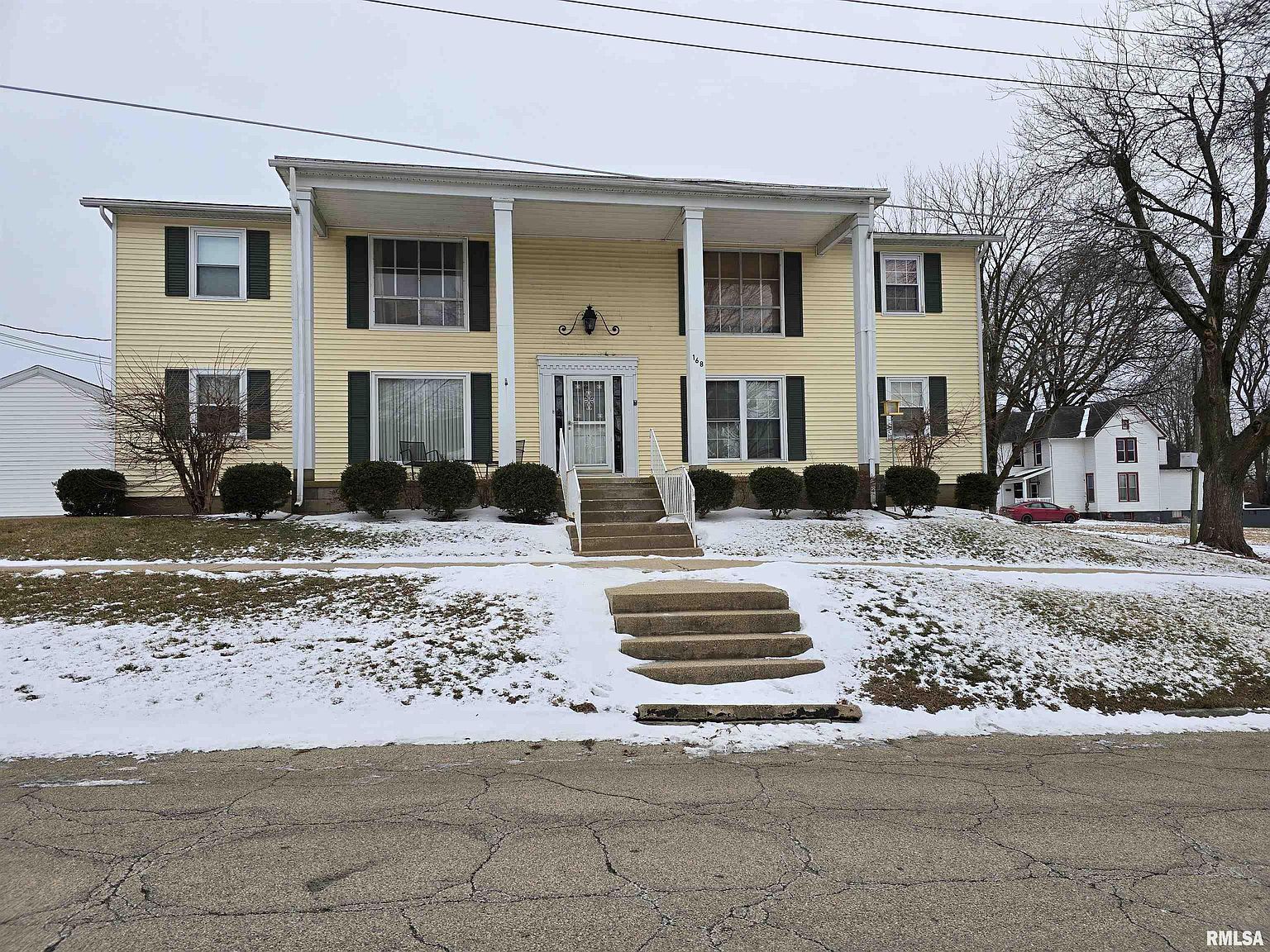 168 W Elm St APT 3, Canton, IL 61520 | Zillow