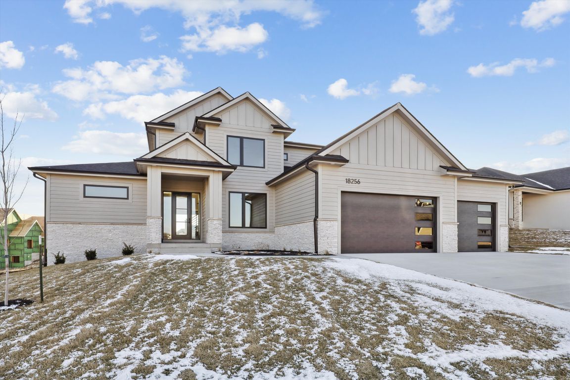 18256 Alderleaf Dr, Clive, IA 50325 | MLS #710284 | Zillow