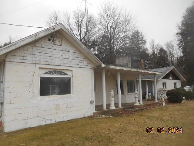 13549 W Lake Rd, West Springfield, PA 16443 | Zillow