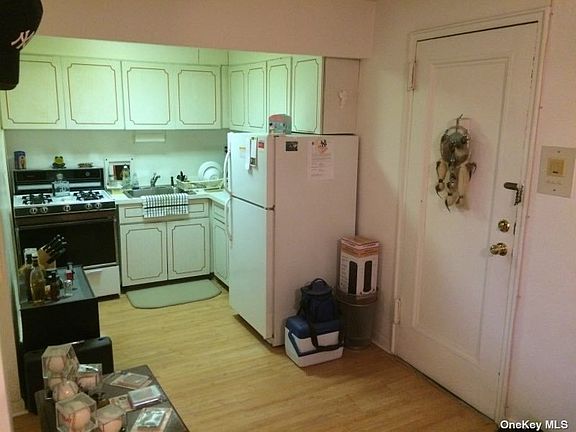 222 Smith Street UNIT 4-H, Freeport, NY 11520 | Zillow