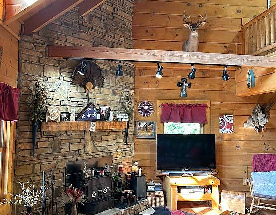 22302 Sawdon Ridge Rd, Guilford, IN 47022 | MLS #11202111 | Zillow