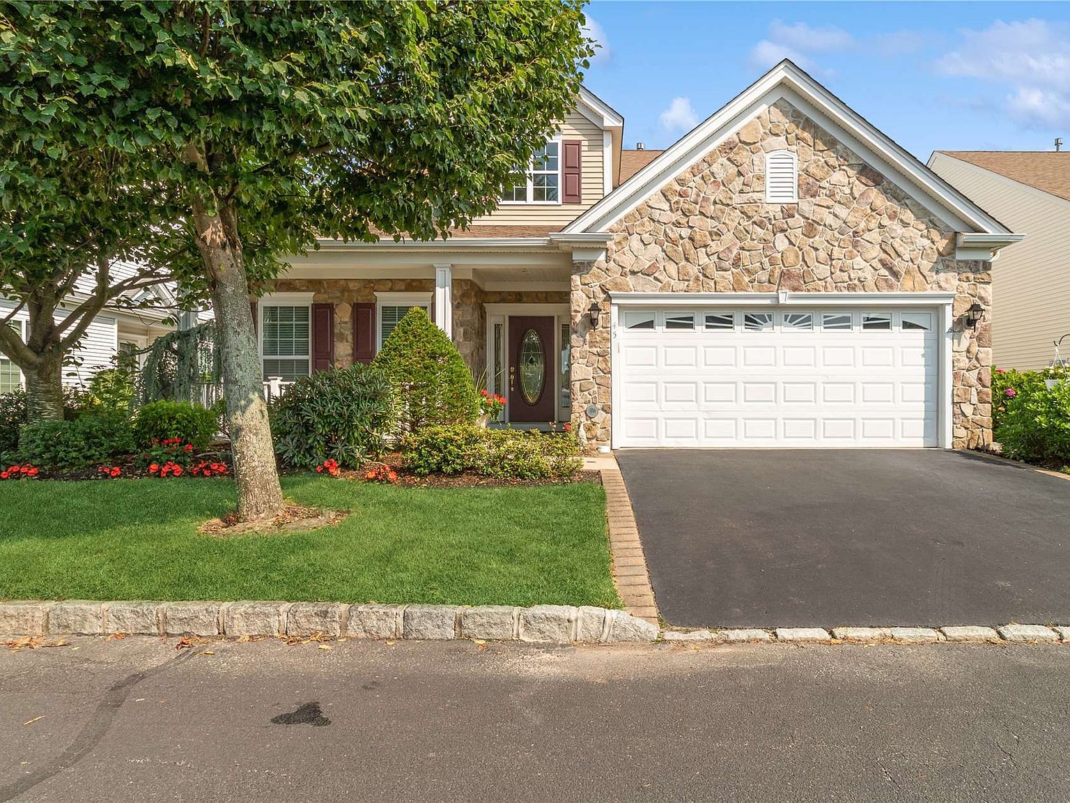 45 Louden Loop UNIT 45, Mount Sinai, NY 11766 | MLS #3491218 | Zillow