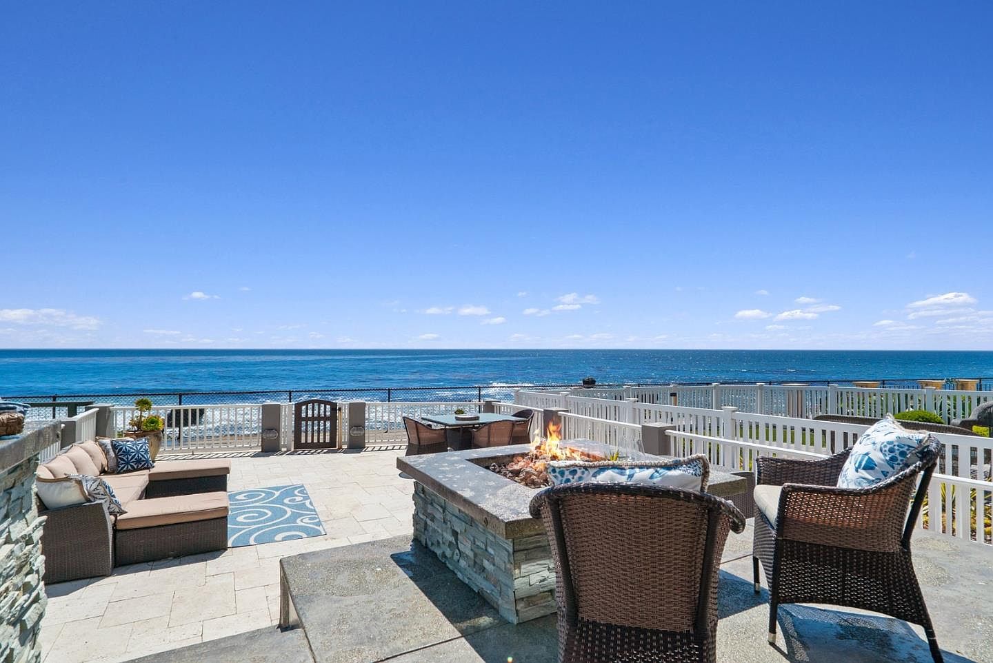 7 Rockview Dr, Santa Cruz, CA 95062 | Zillow